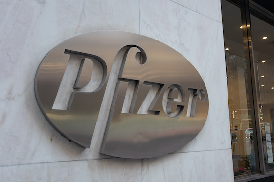 Pfizer aims for 8 blockbuster cancer drugs by 2030
